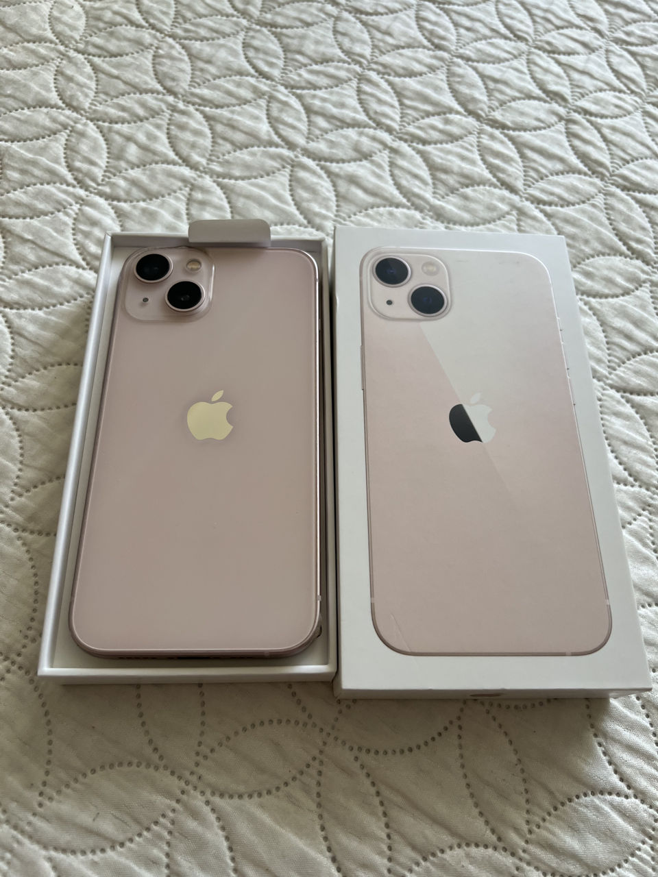 Iphone 13 pink 128. Stare ideala. In cutie