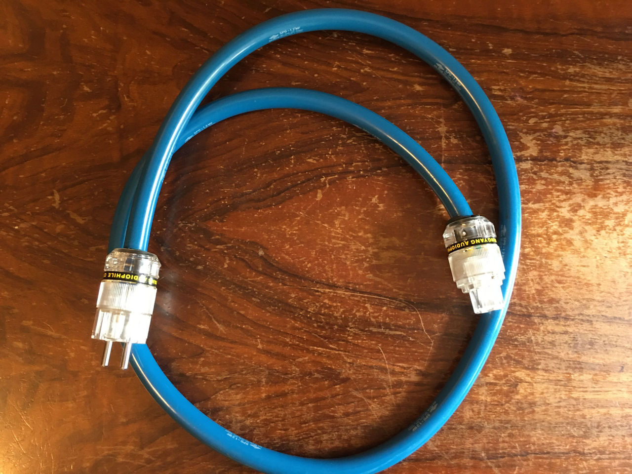 Сетевой кабель для HiFi аудио аппаратуры