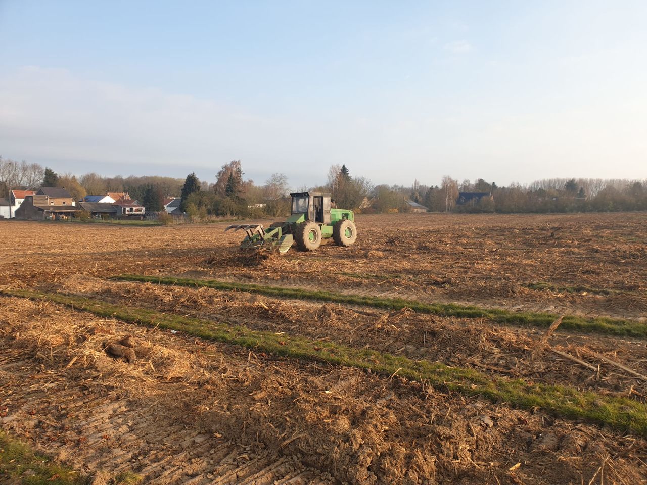 Tractor forestier(defrisare).