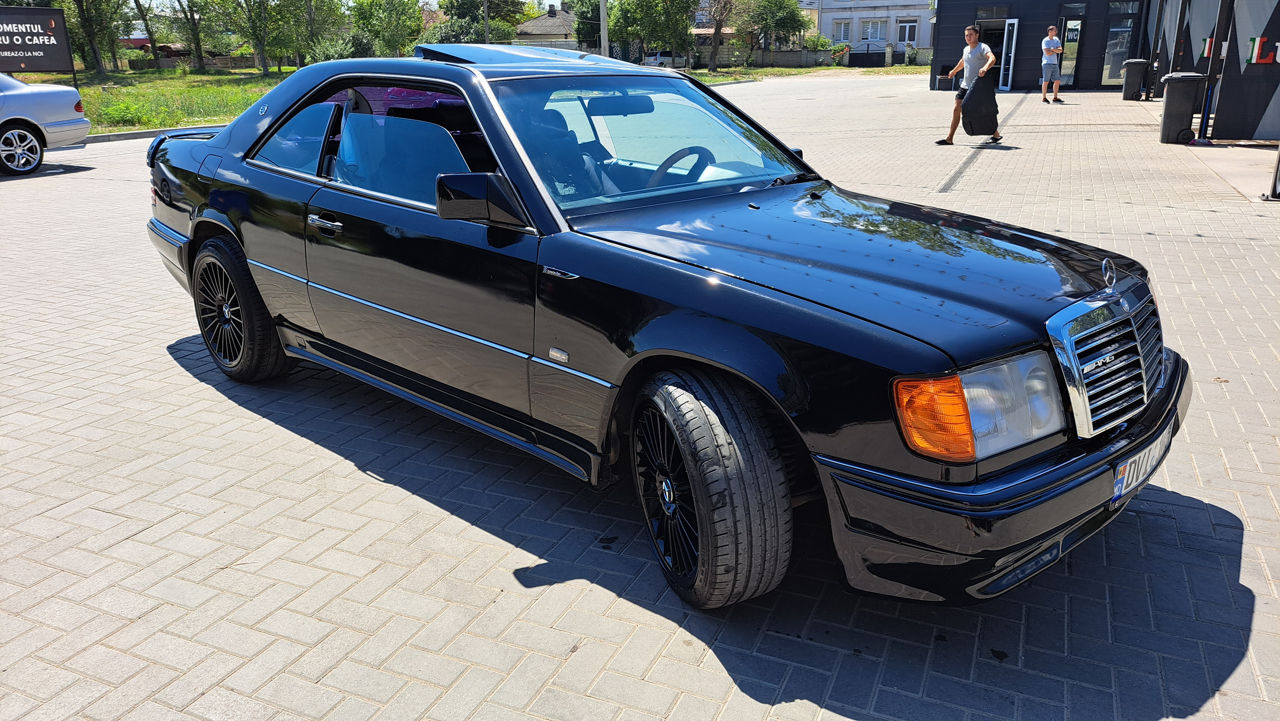 Mercedes Series (W124)