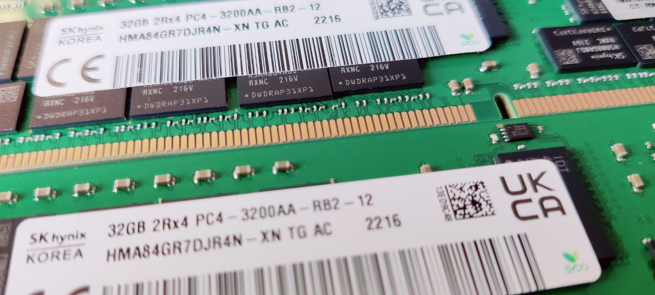 DDR4 Kit - 8 x 32 DDR4 ECC REG 3200 (AMD epyc Сервер) = 256 GB RAM total
