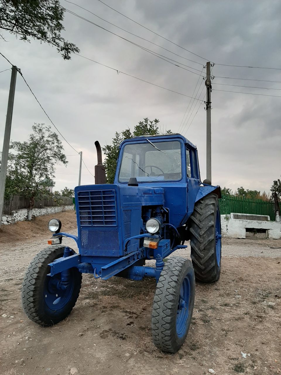 Vînd urgent Tractor MTZ 80