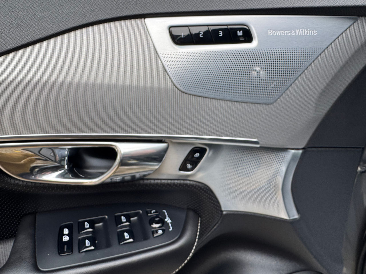 Volvo XC90 an. 2016 cu rulaj 174000 mi, Benzină, 22999