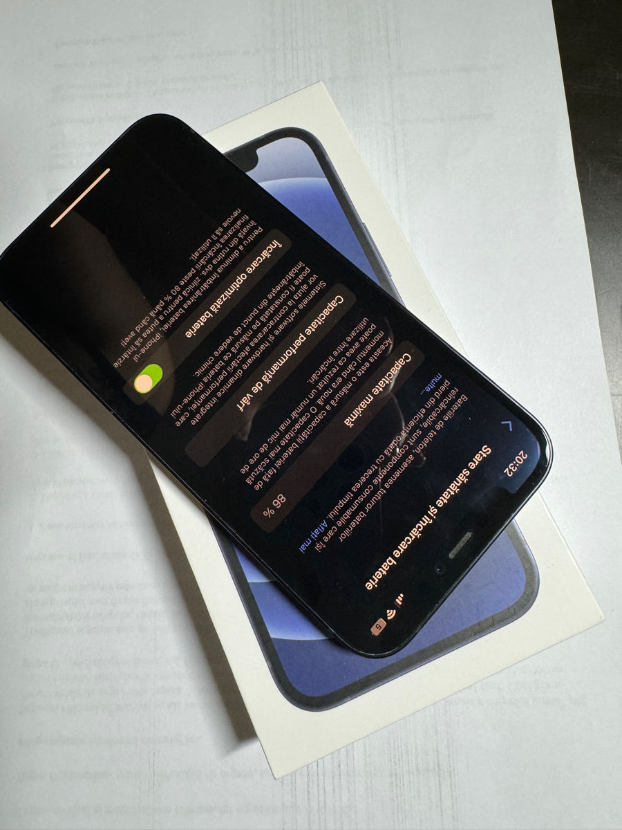 Vînd iPhone 12 128Gb