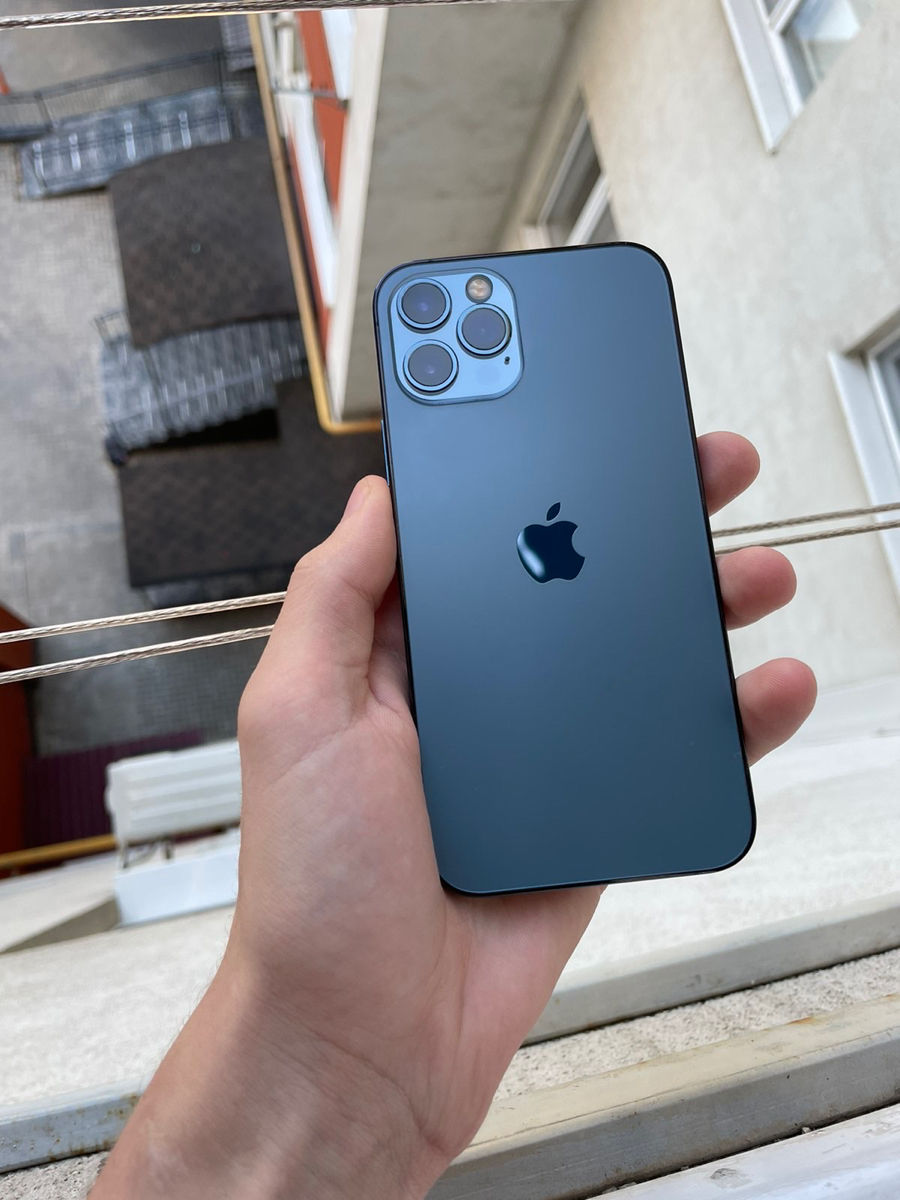 iPhone 12 Pro Pacific Blue