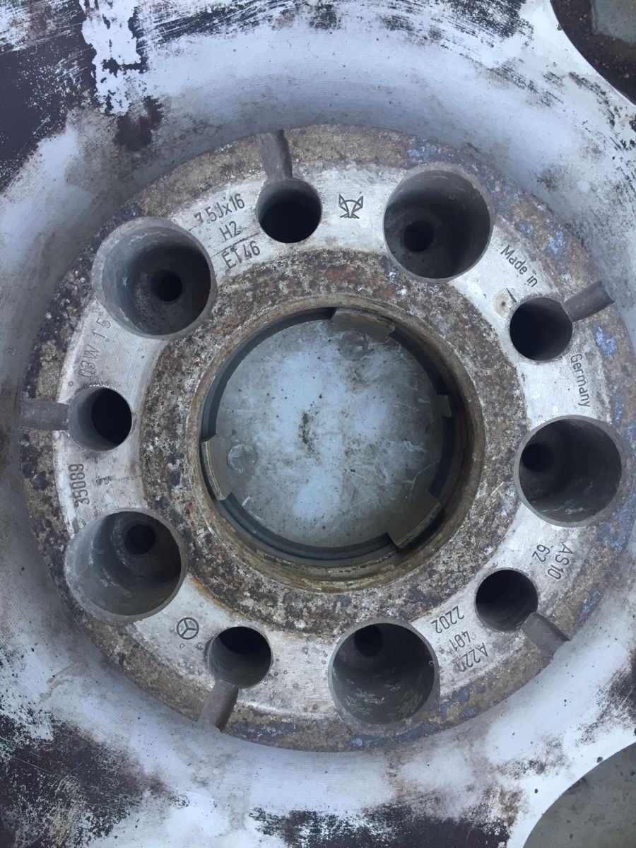 Vind 4 discuri R16 Mercedes A2204012202