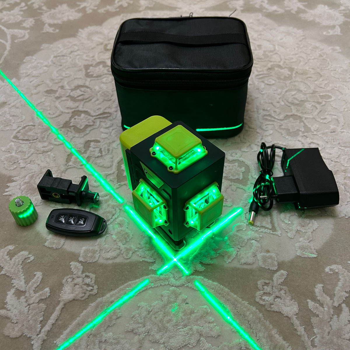 Laser HiLDA / Pracmanu 4D 16 linii + acumulator + livrare gratis