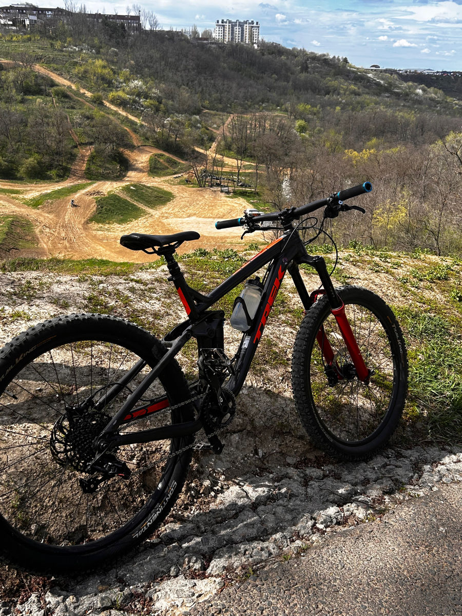 Trek slash 8