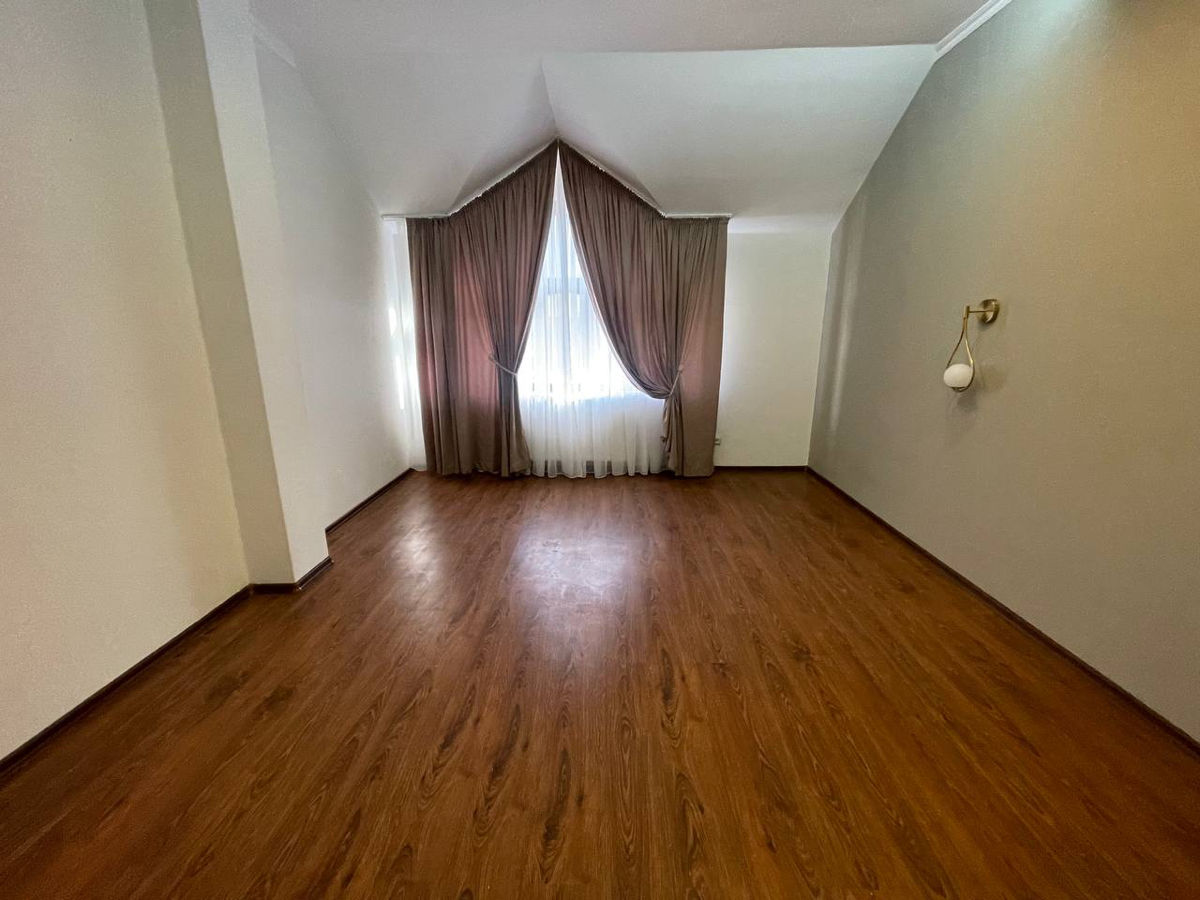 Se vinde casă în sectorul Centru , str Columna