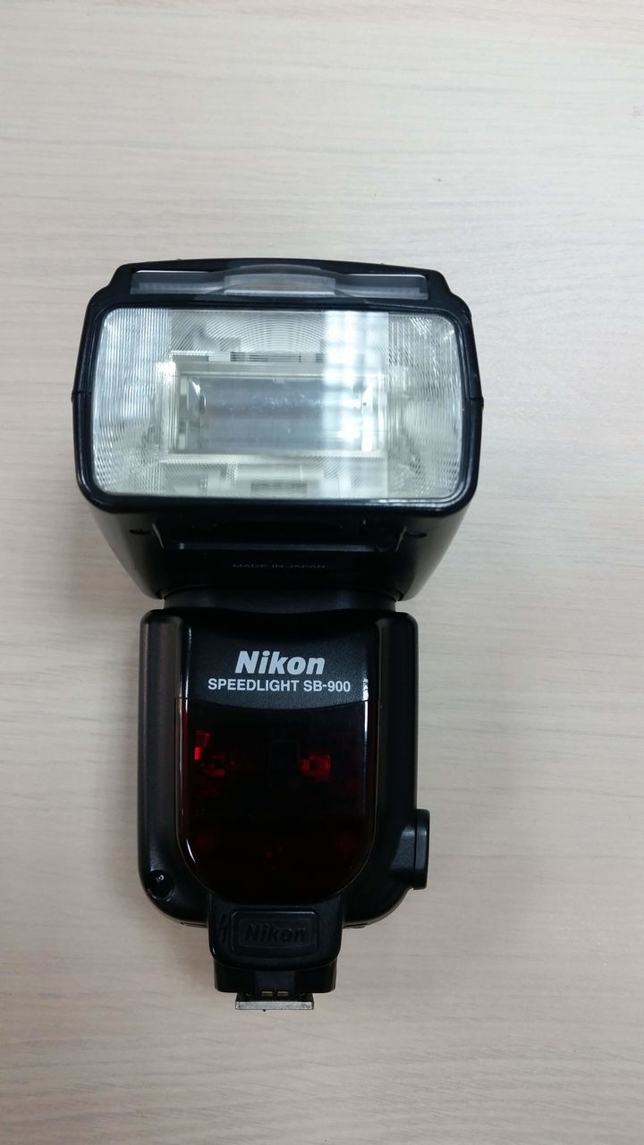 Nikon Speedlight SB-900