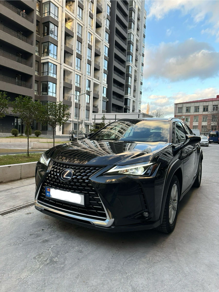 Lexus UX an. 2021 cu rulaj 100000 km, Hybrid, 21900