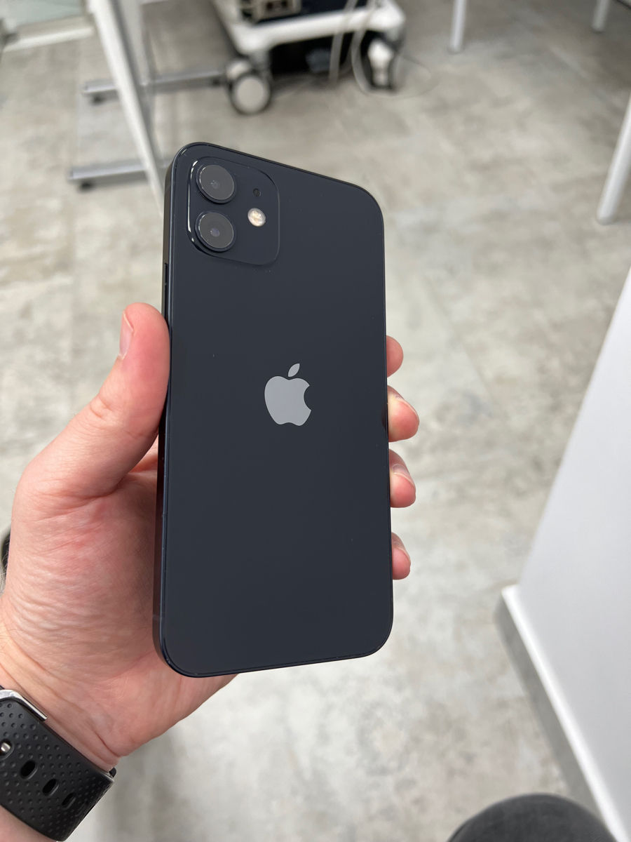iPhone 12