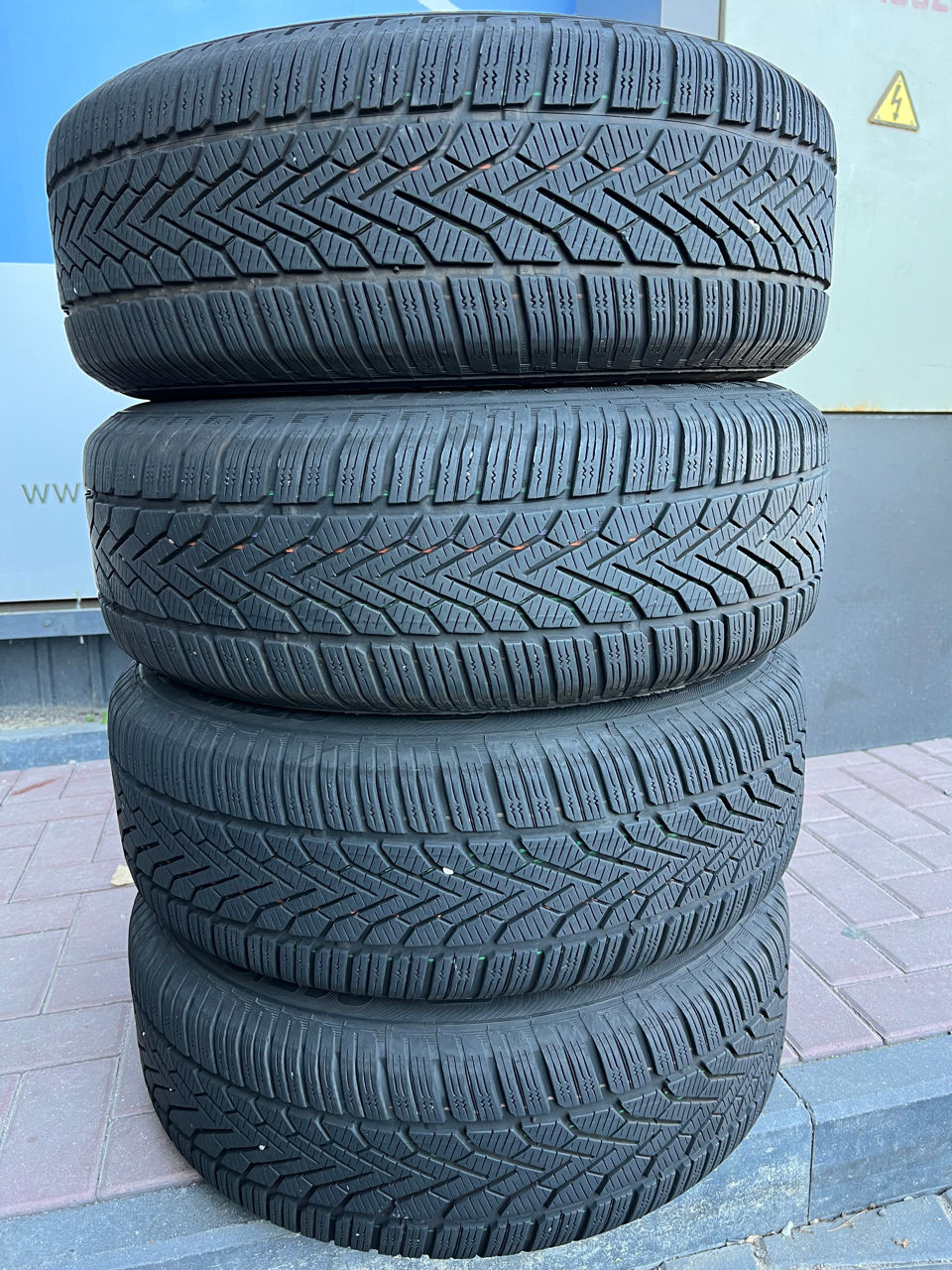 215/65 R16