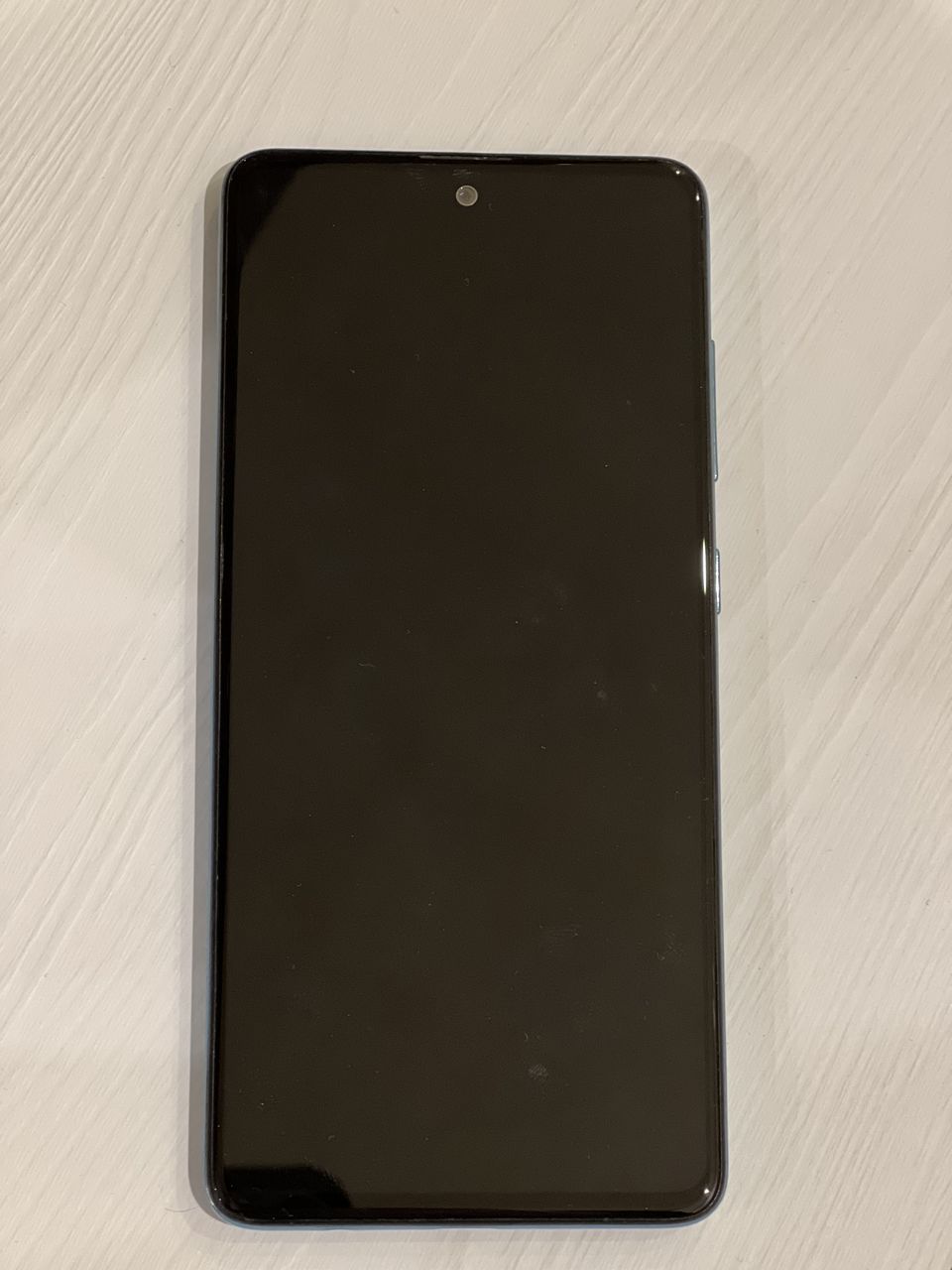Samsung Galaxi A 51, ideal, 2500 lei.