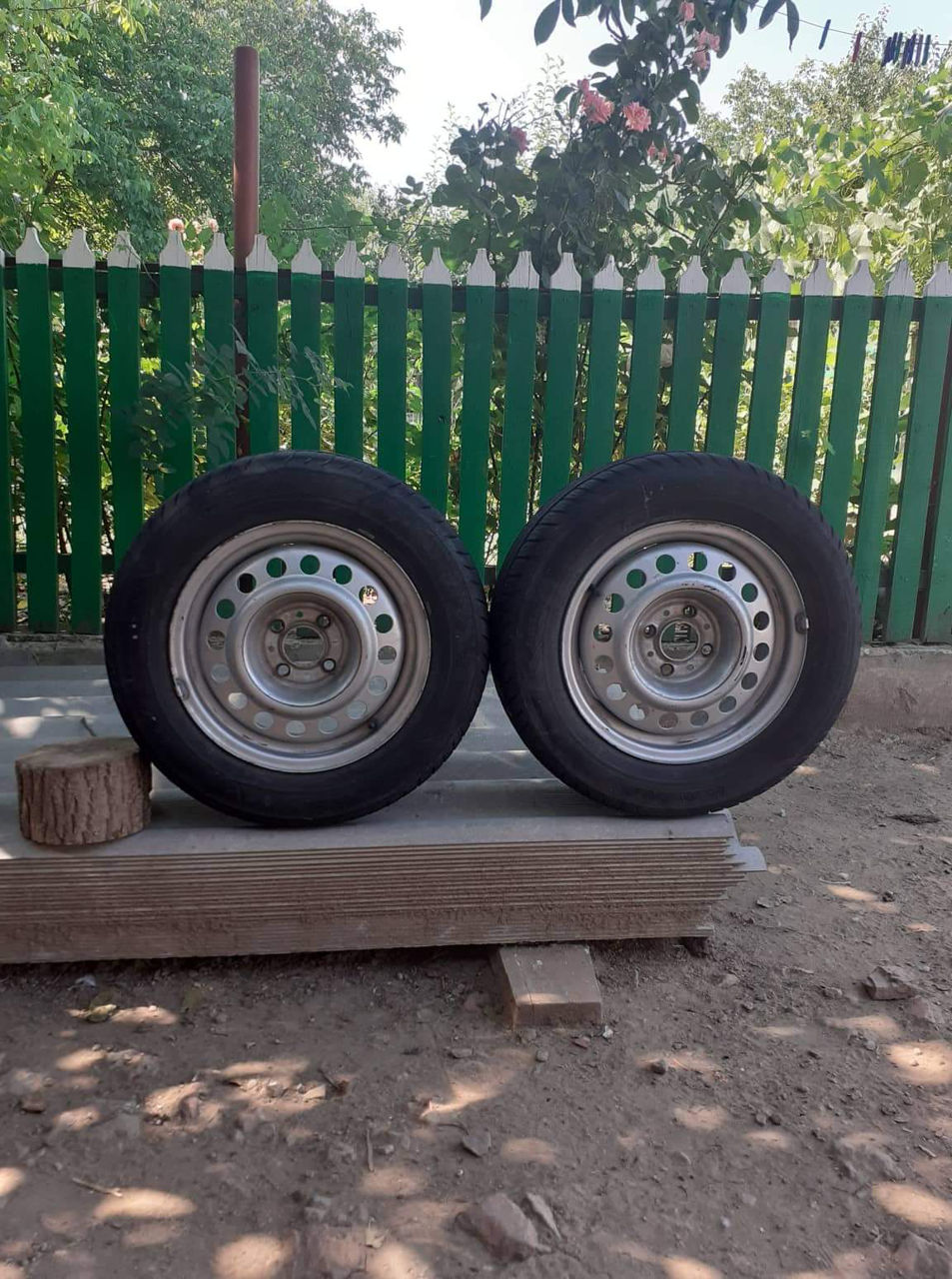 Se vinde exact ca în poză