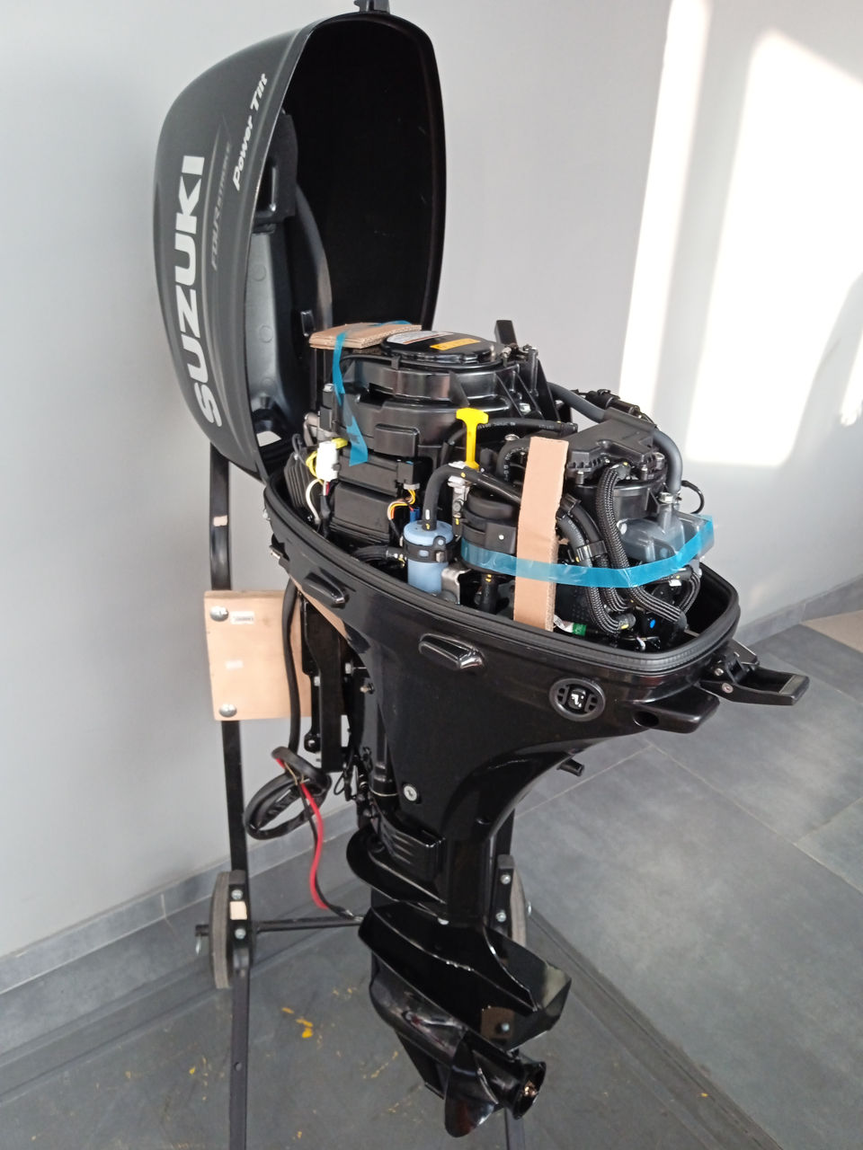 Motor de barca Suzuki DF20AS