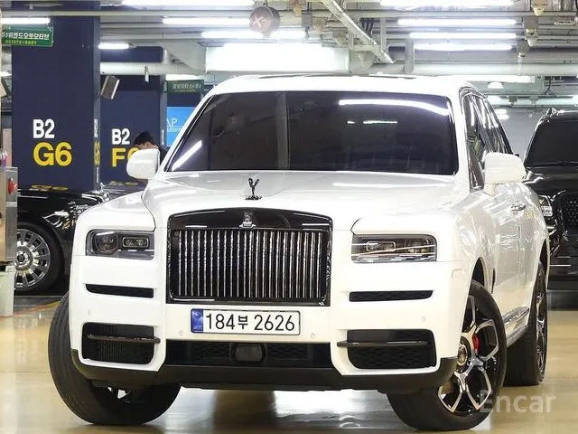 Rolls-Royce Cullinan an. 2023 cu rulaj 15042 km, Benzină, 460855