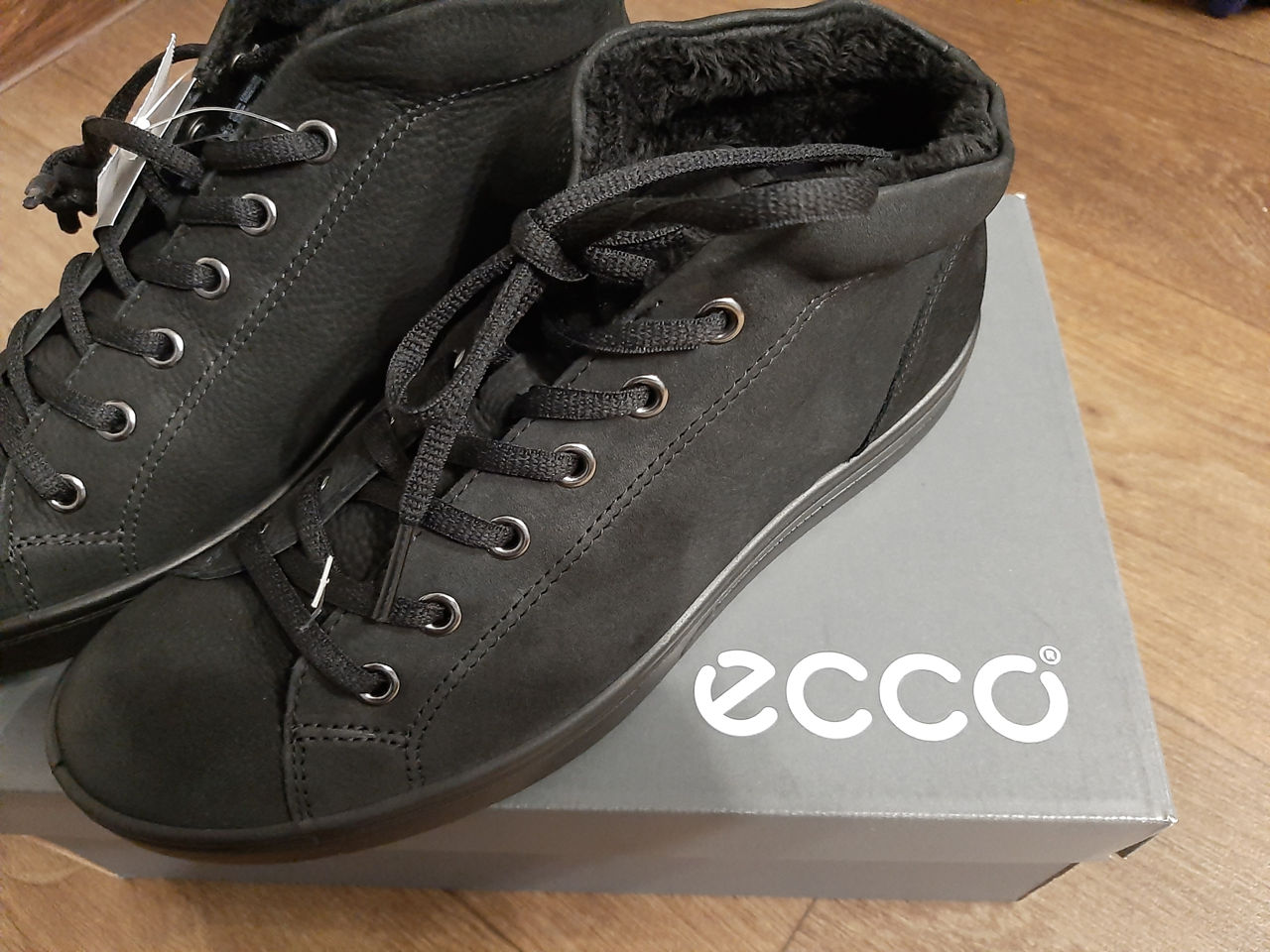 Фирменные женские ботинки ECCO, новые,размер 38