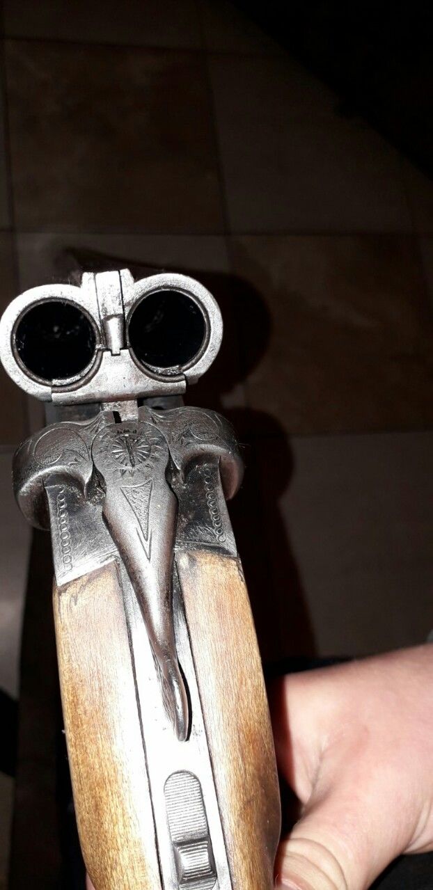 O pot schimba pe verticalca sau pe arma cu 5 cartuse cal 12/70