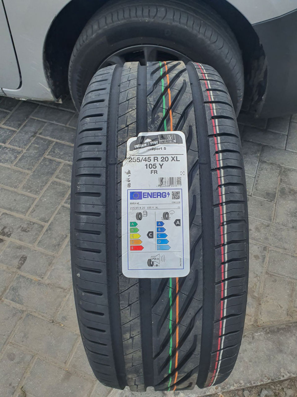 255/45 R20 Uniroyal (continental)