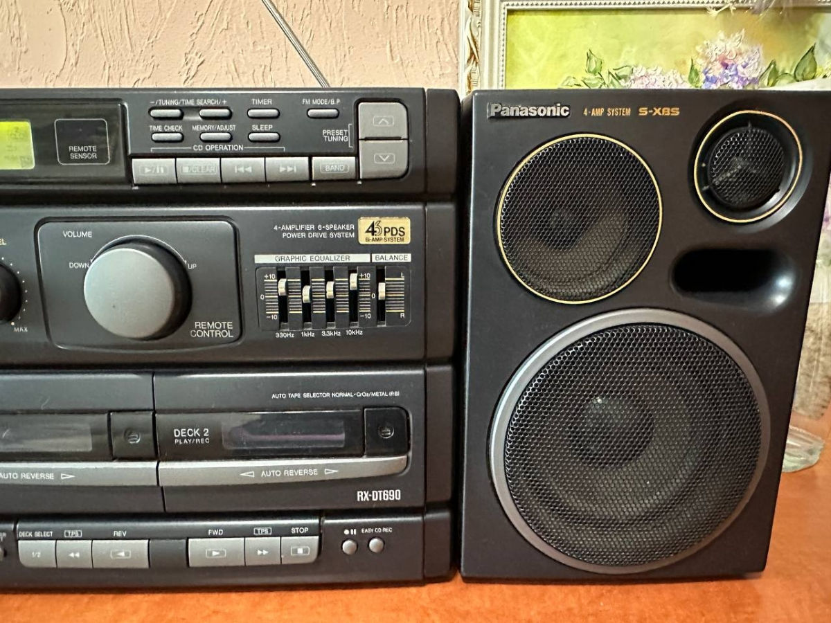 De vânzare magnetola Panasonic RX-DT 690