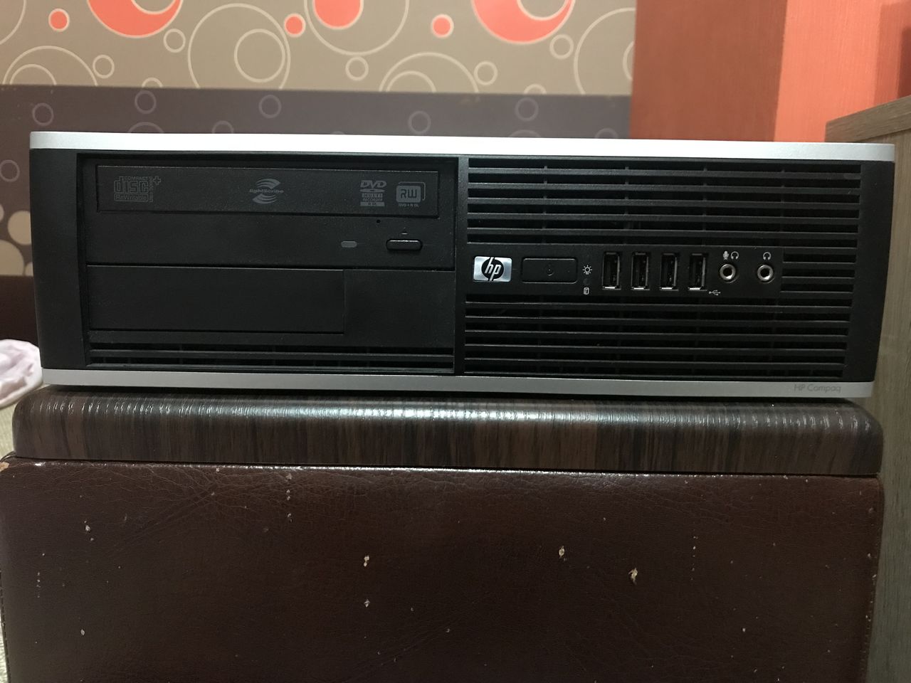 HP Compaq 6005 Pro Small Form Factor -1000 lei
