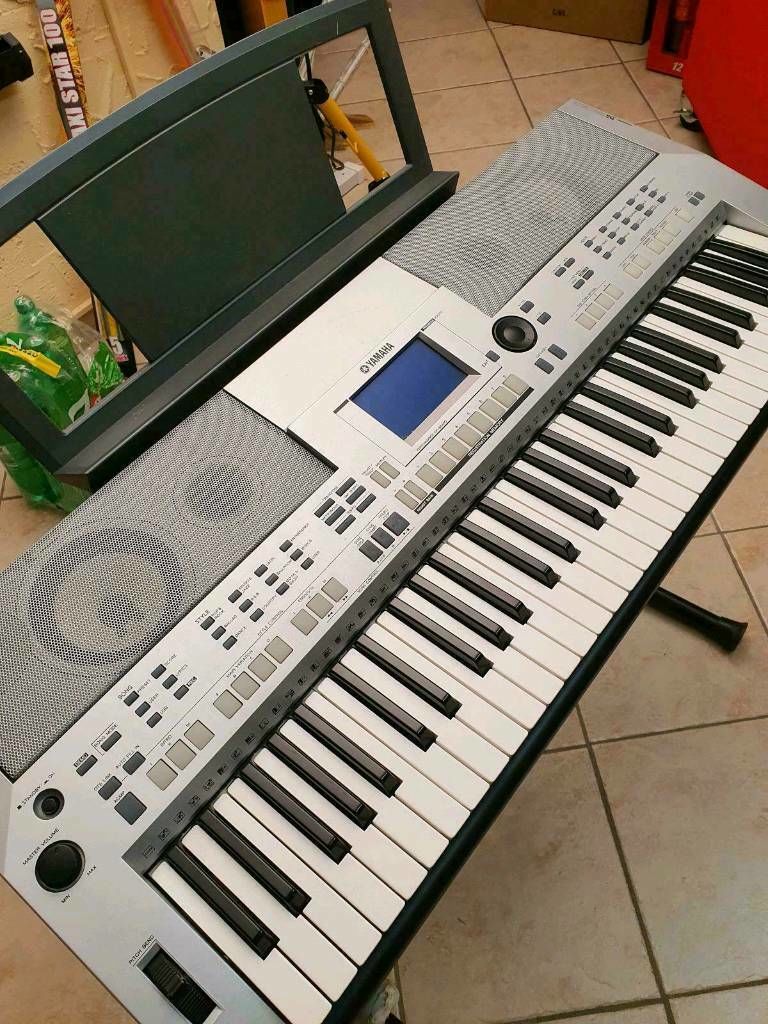 Синтезатор Yamaha PSR S500. Sintetizator, clapa, ionica.