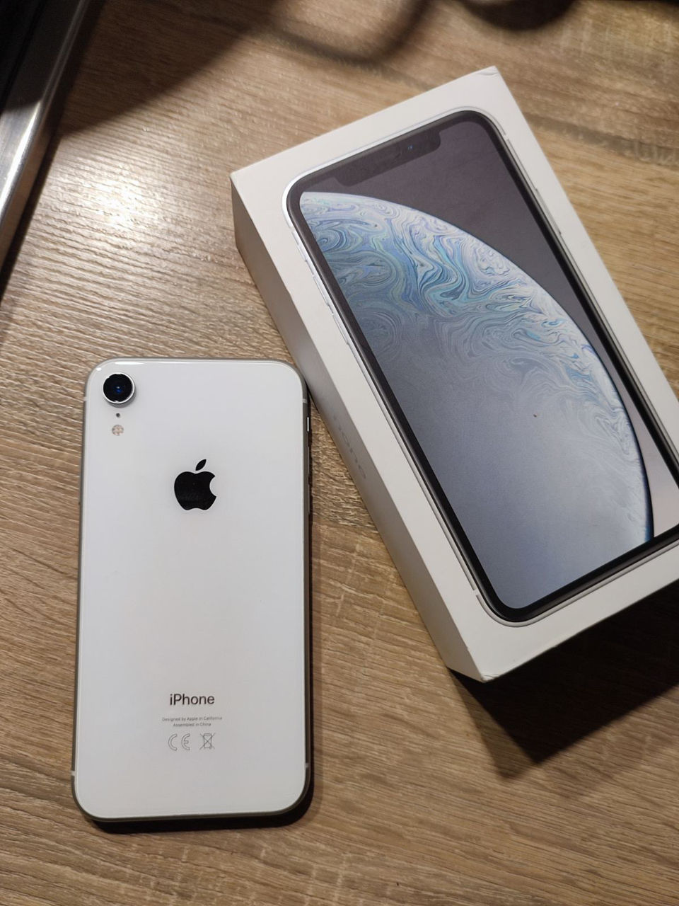 iPhone xr, 5000 леев