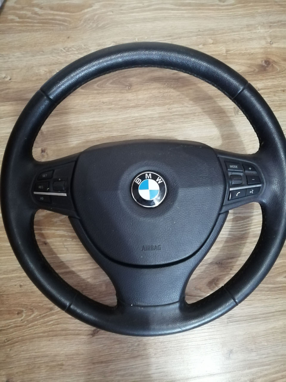 Продам руль от F10