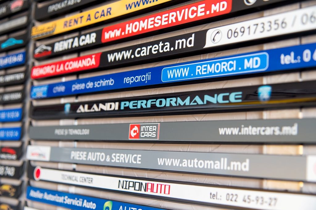 Suport pentru numere auto personalizat