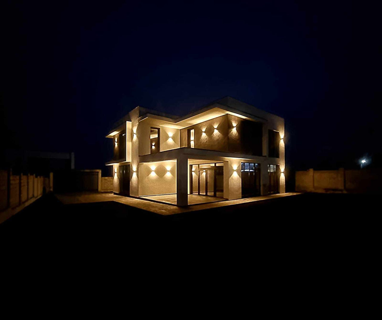 Casa Noua in Stil Hi-Tech, Durlesti / Poiana Domneasca