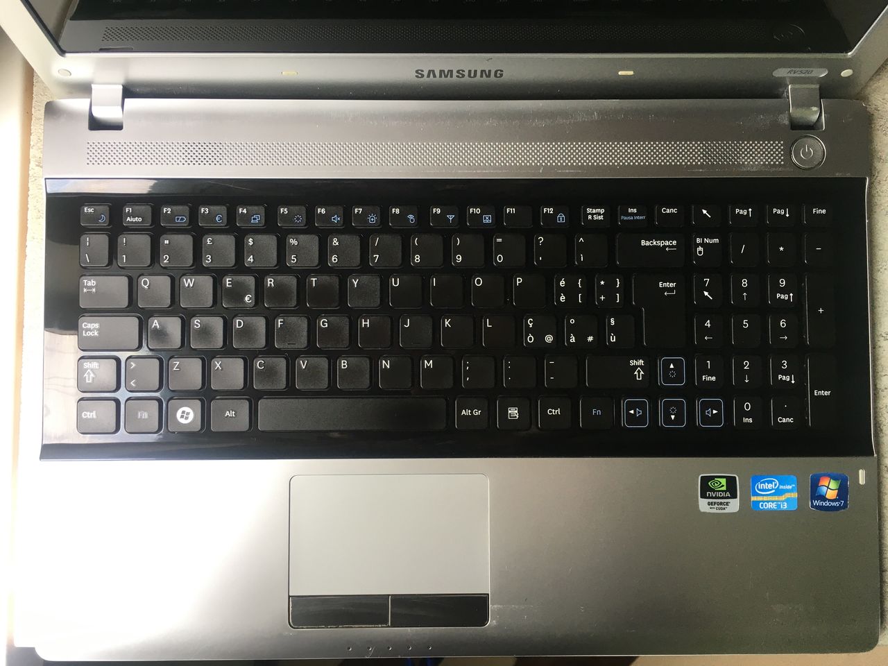 Samsung RV 520 15.6 inch - СORE i3