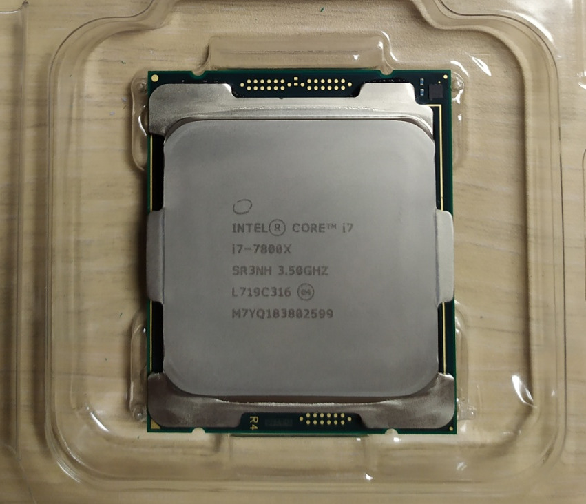 Процессор Intel I7 7800X 8,25 M 6 Core 12 Thread LGA2066 3,5 Ghz