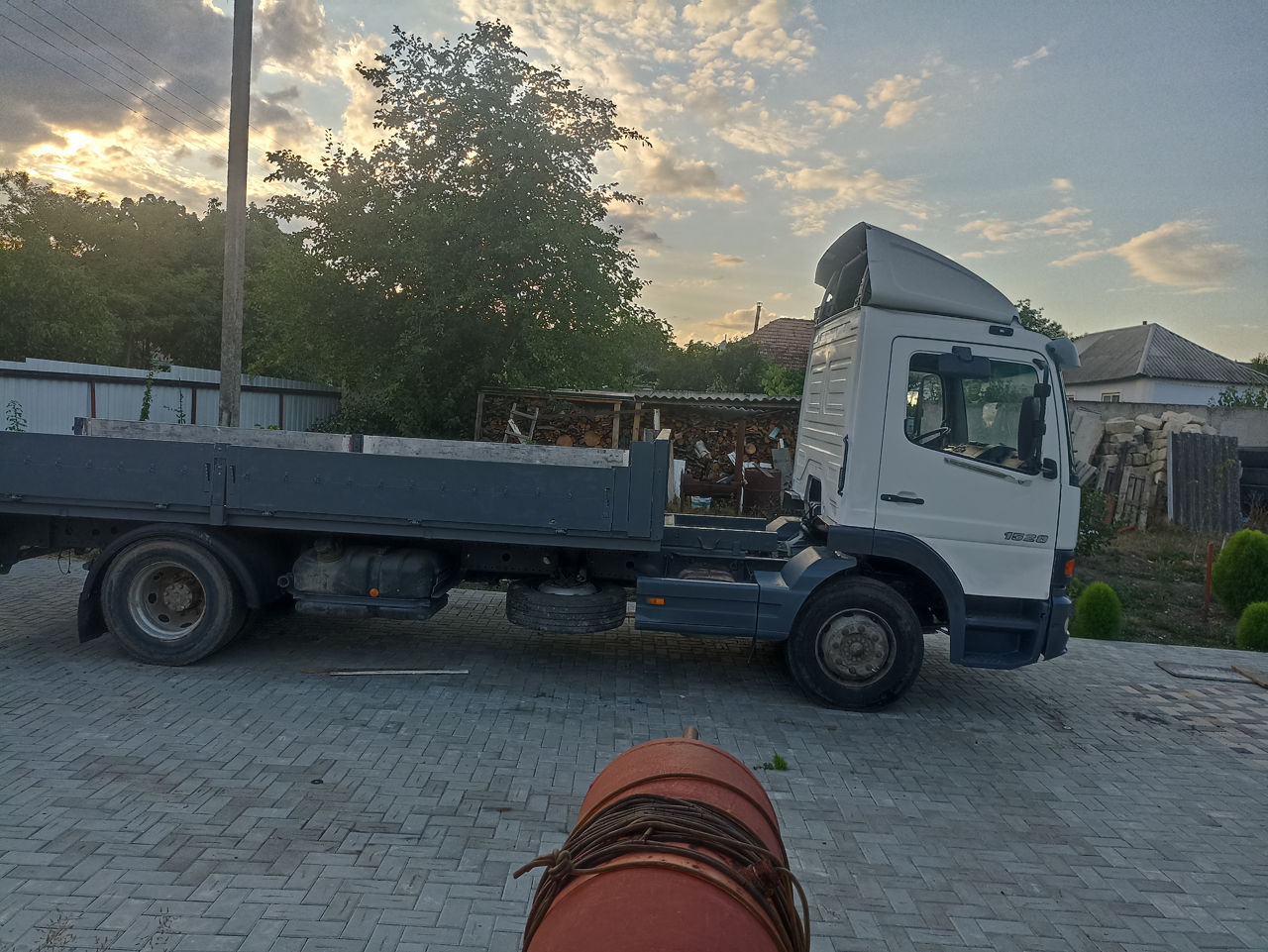 Mercedes 1528 an. 2000 cu rulaj 720000 km, Diesel, 11800