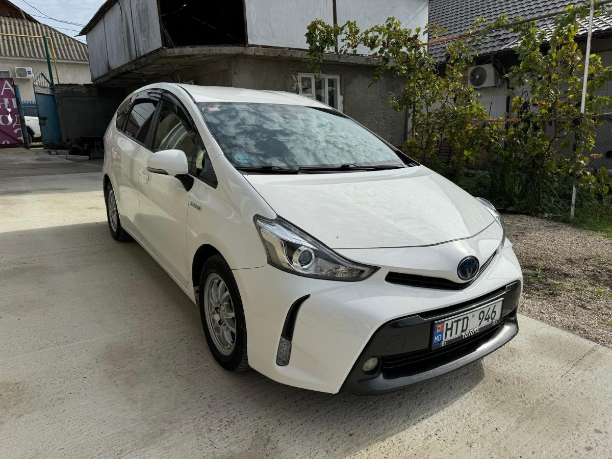 Angajam sofer Yandex taxi Toyota Prius V 550lei