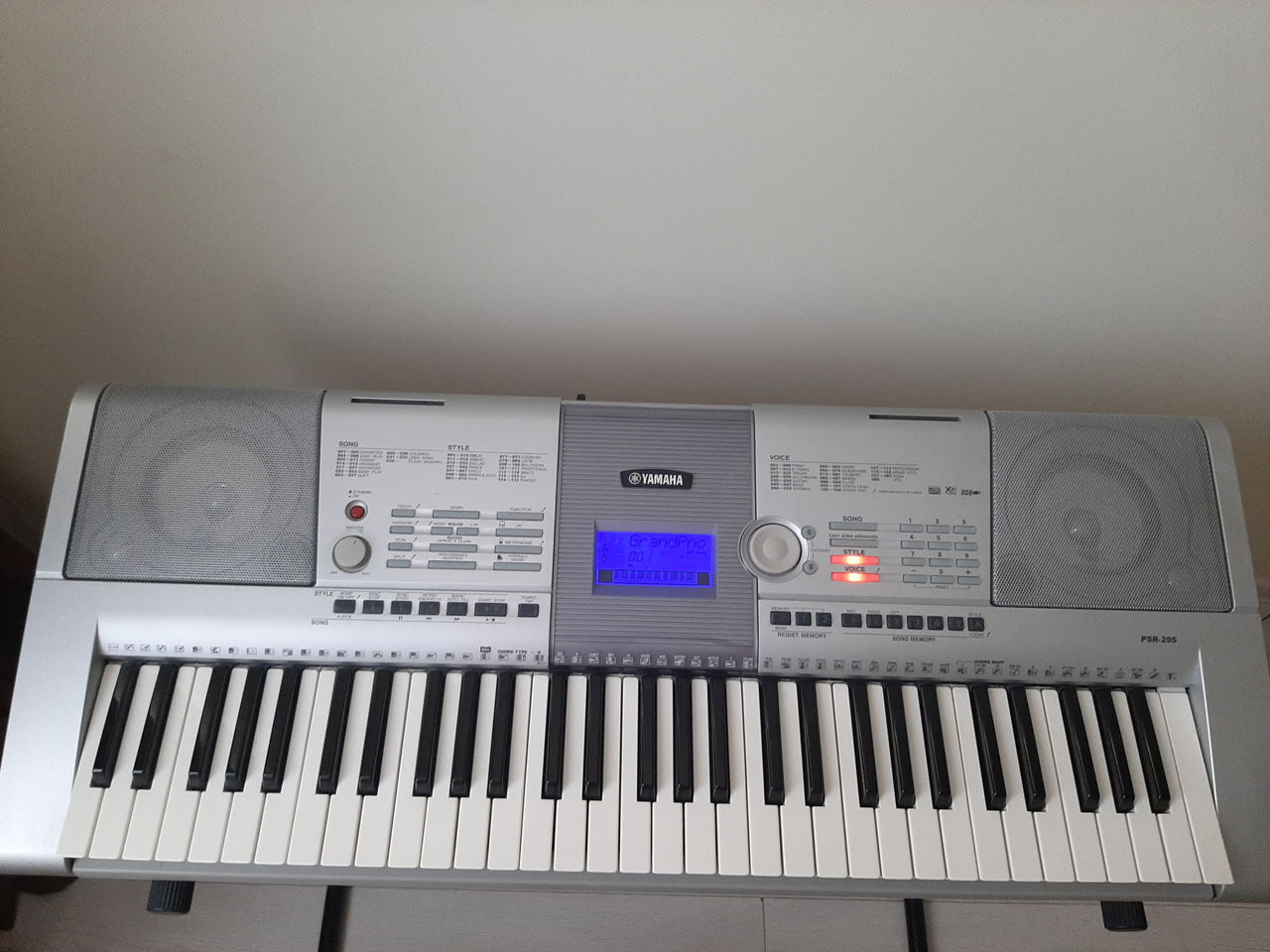Yamaha psr-295