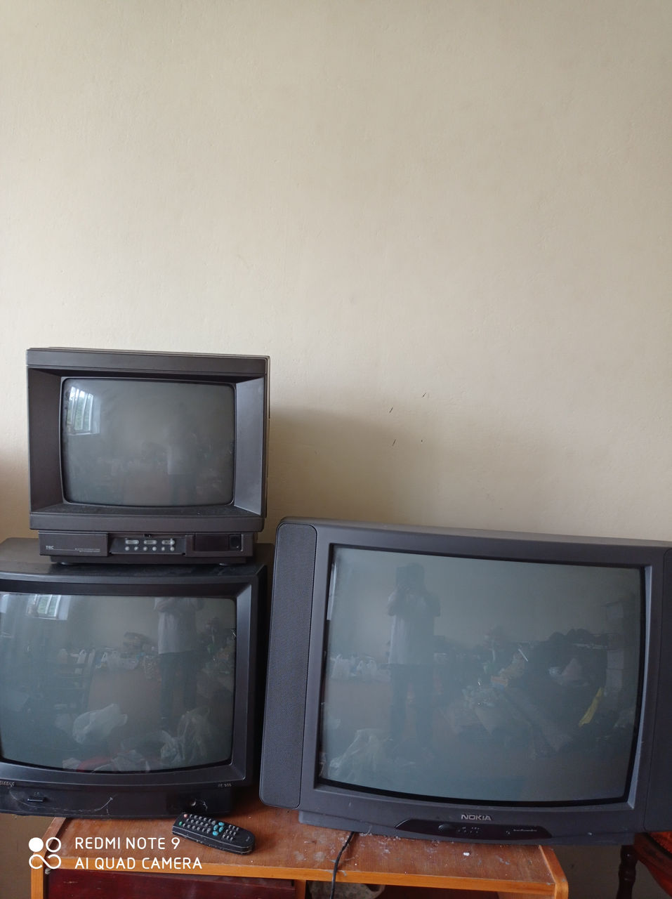 televizoare toate 3 //300 de lei