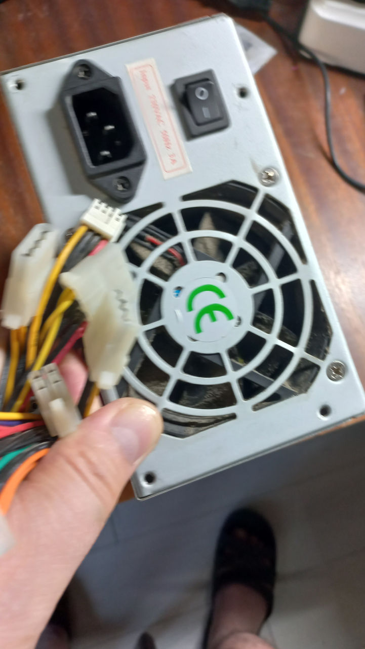 Sursa de alimentare pentru PC 350w