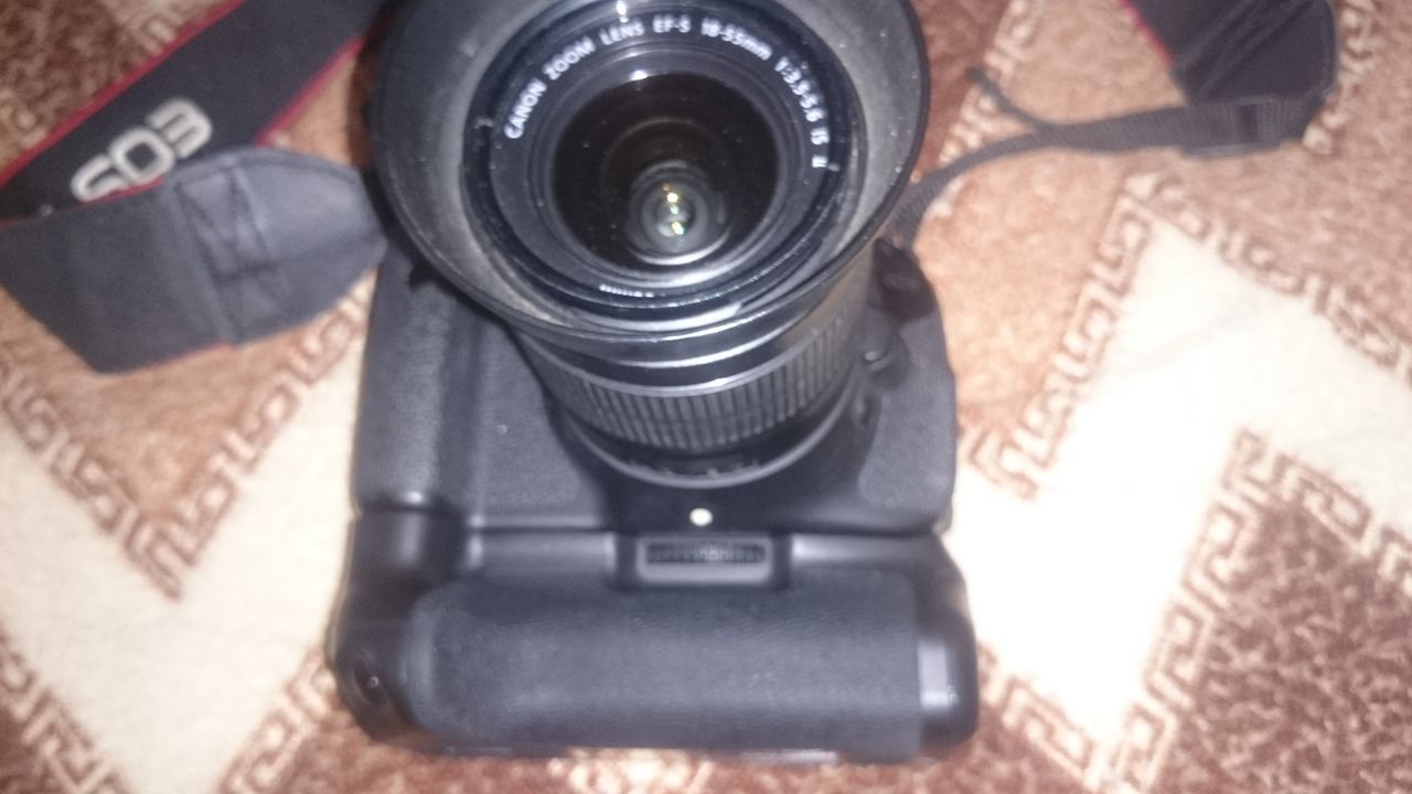 Canon 600 D Kit +объектив+грип+вспышка, 2 - батареи, фильтр и бленда в ...