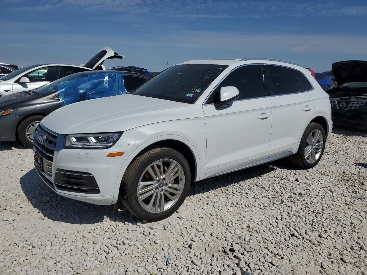 Audi Q5 2020 г. с пробегом 76103 mi, Бензин, 12000