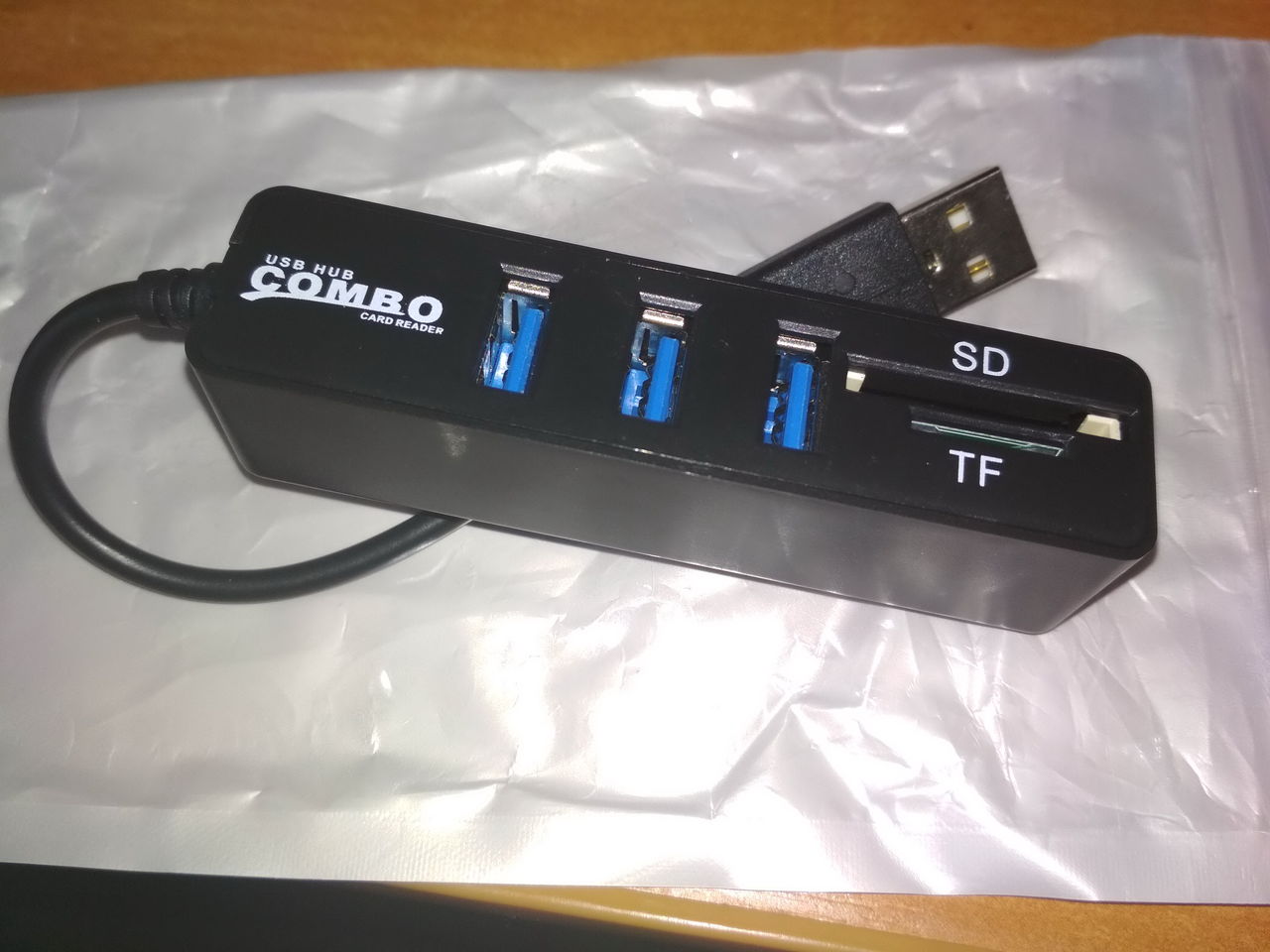 Multi USB 2.0 Hub - Splitter 3 Ports + TF/SD Card Reader = 60 MDL