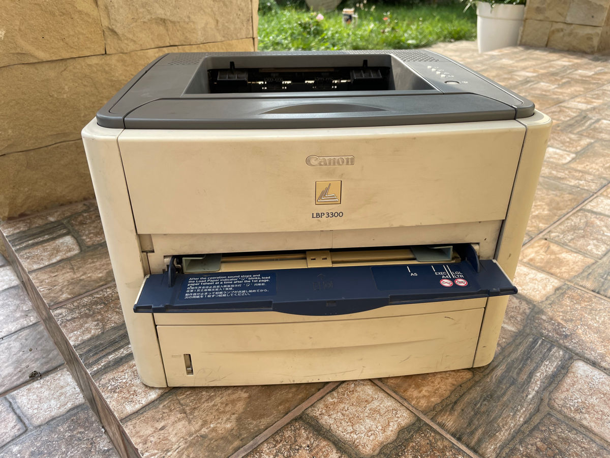 Imprimanta laser monocrom Canon LBP3300+ cartus nou! Are functie duplex ...