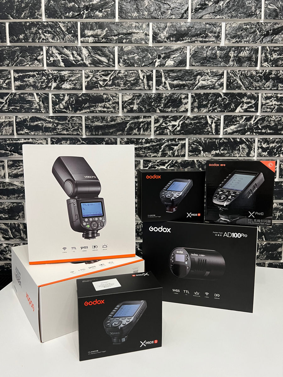 Godox V860 III, Godox V1 Pro, Godox AD200Pro ! Noi in cutie