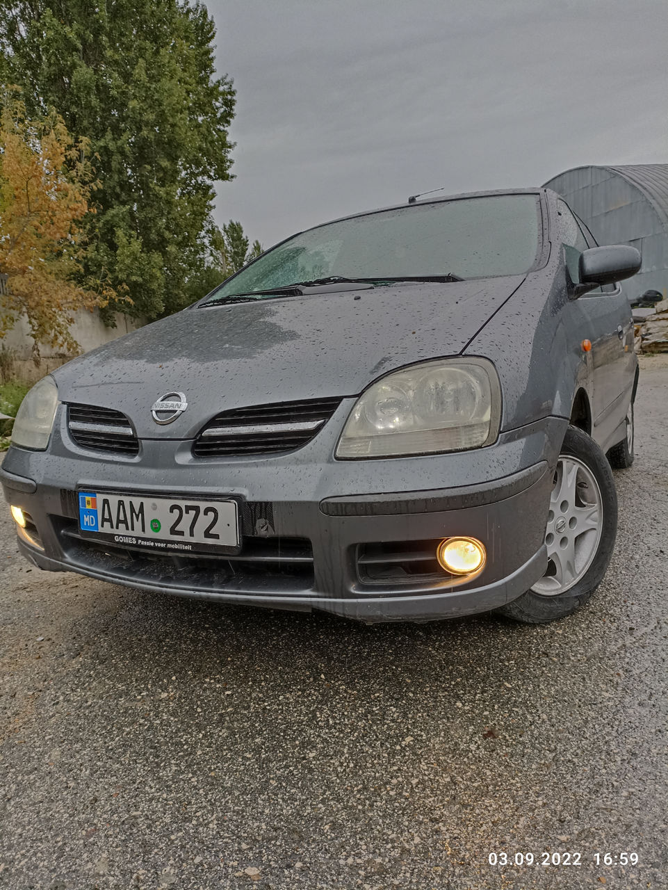 Nissan Almera Tino