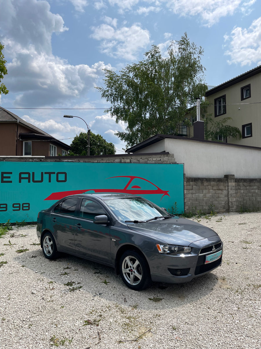 Mitsubishi Lancer an. 2008 cu rulaj 190000 km, Benzină, 5650