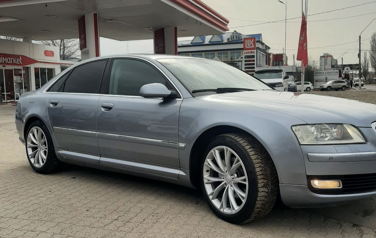 Audi A8 2005 г. с пробегом 256000 км, Дизель, 10600