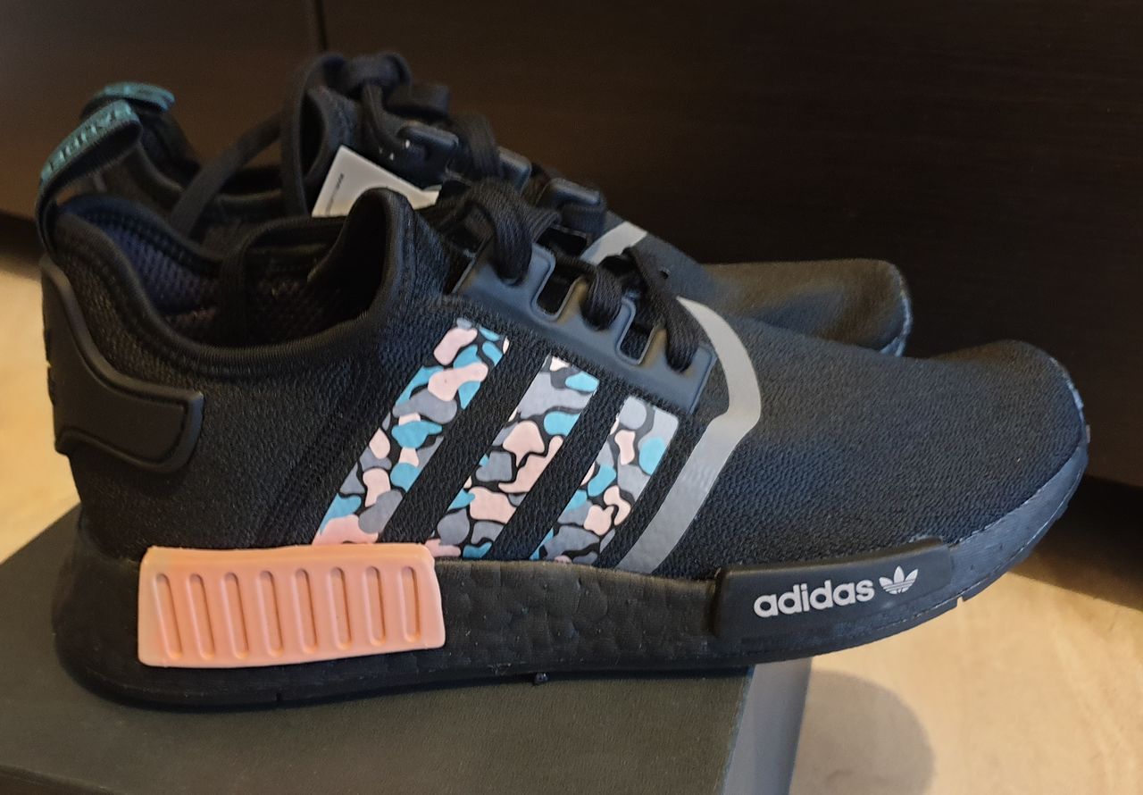 Adidas NMD R1 оригинал original