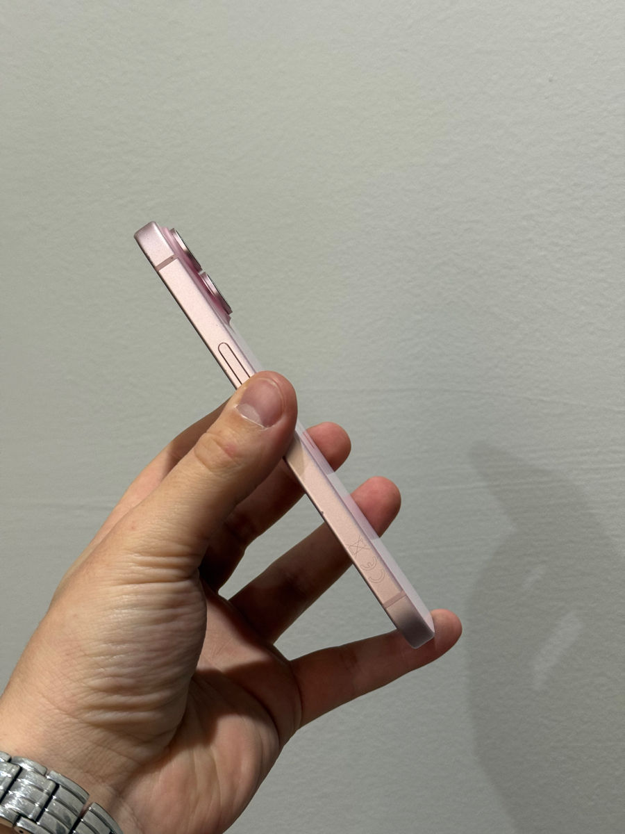 iPhone 15 Roz 93% Fara reparatii