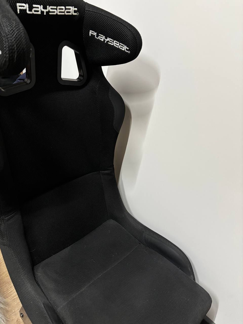 Simulator de curse Gaming Playseat Evolution PRO ActiFit + Volan ...