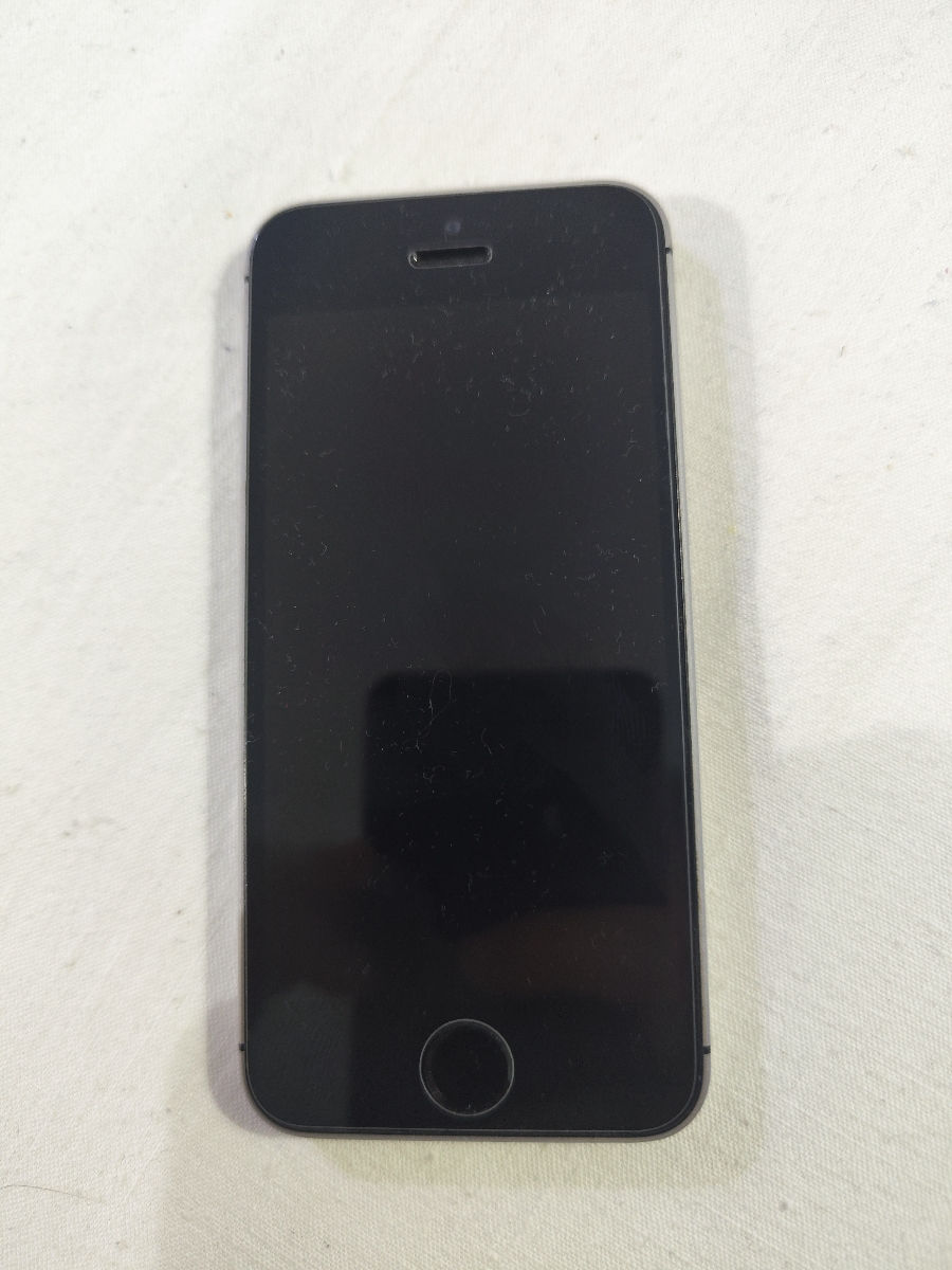 Iphone se 32gb urgent